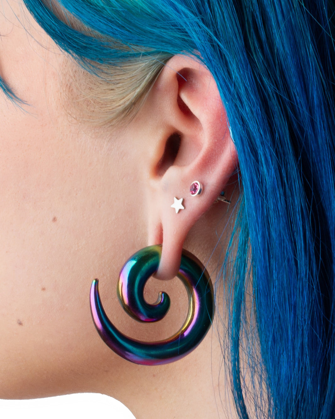 Plugs and Tunnels – piercedowl